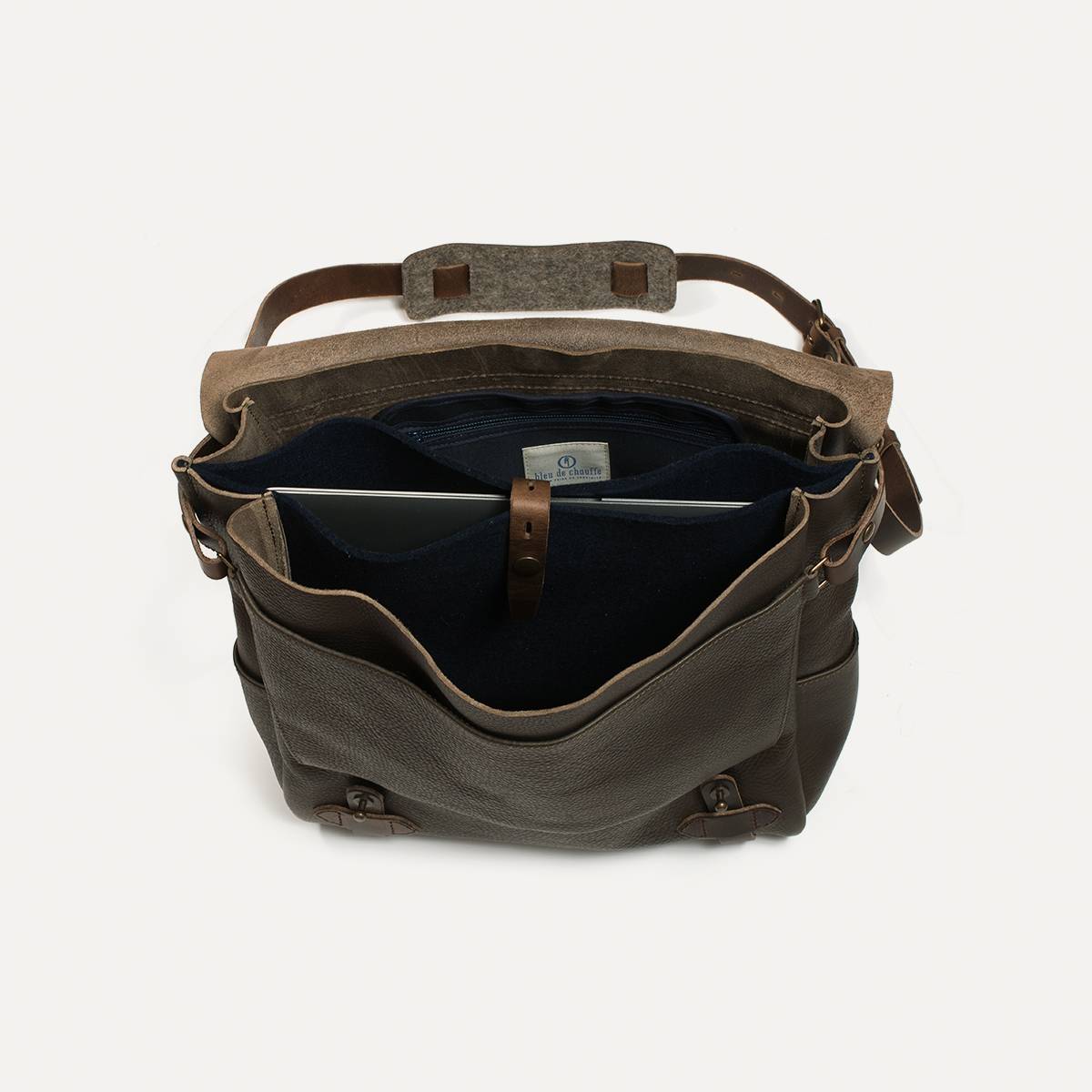 Eclair Postman bag | Leather satchel, Briefcase, Backpack for Men